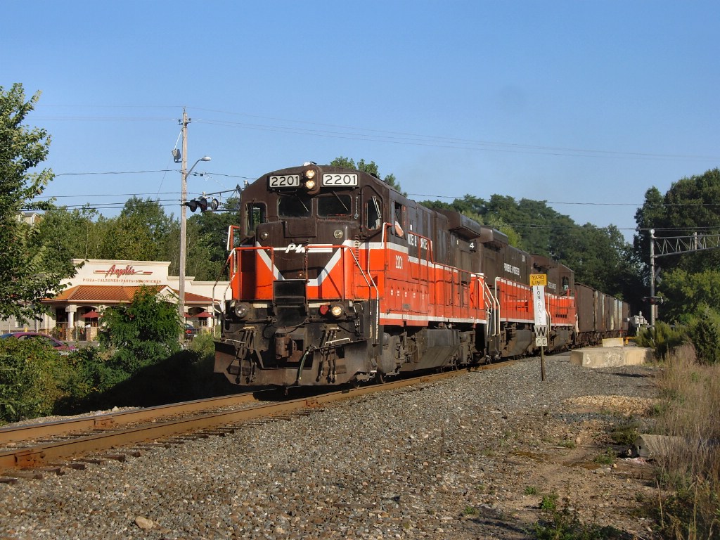 Train PRWO - Lonsdale Yard Limits